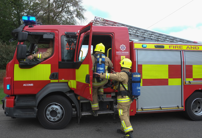 BREAKING NEWS: Huge blaze leaves Richmond Harbour Hotel & Spa with ...