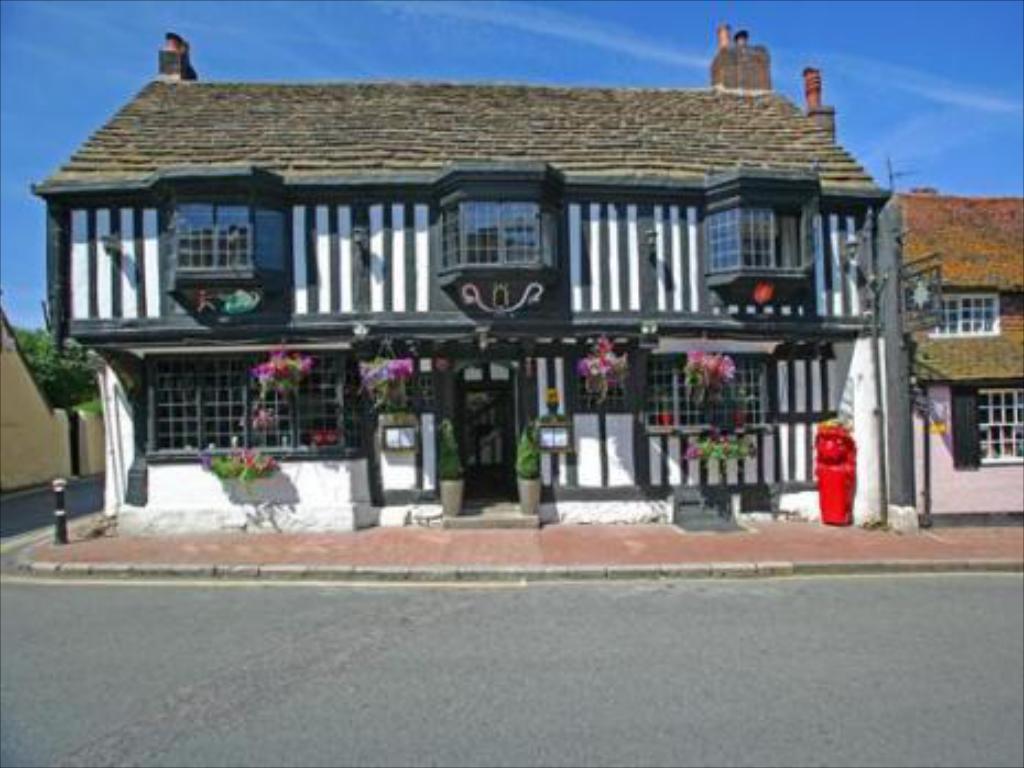 Olga and Alex Polizzi purchase East Sussex Inn