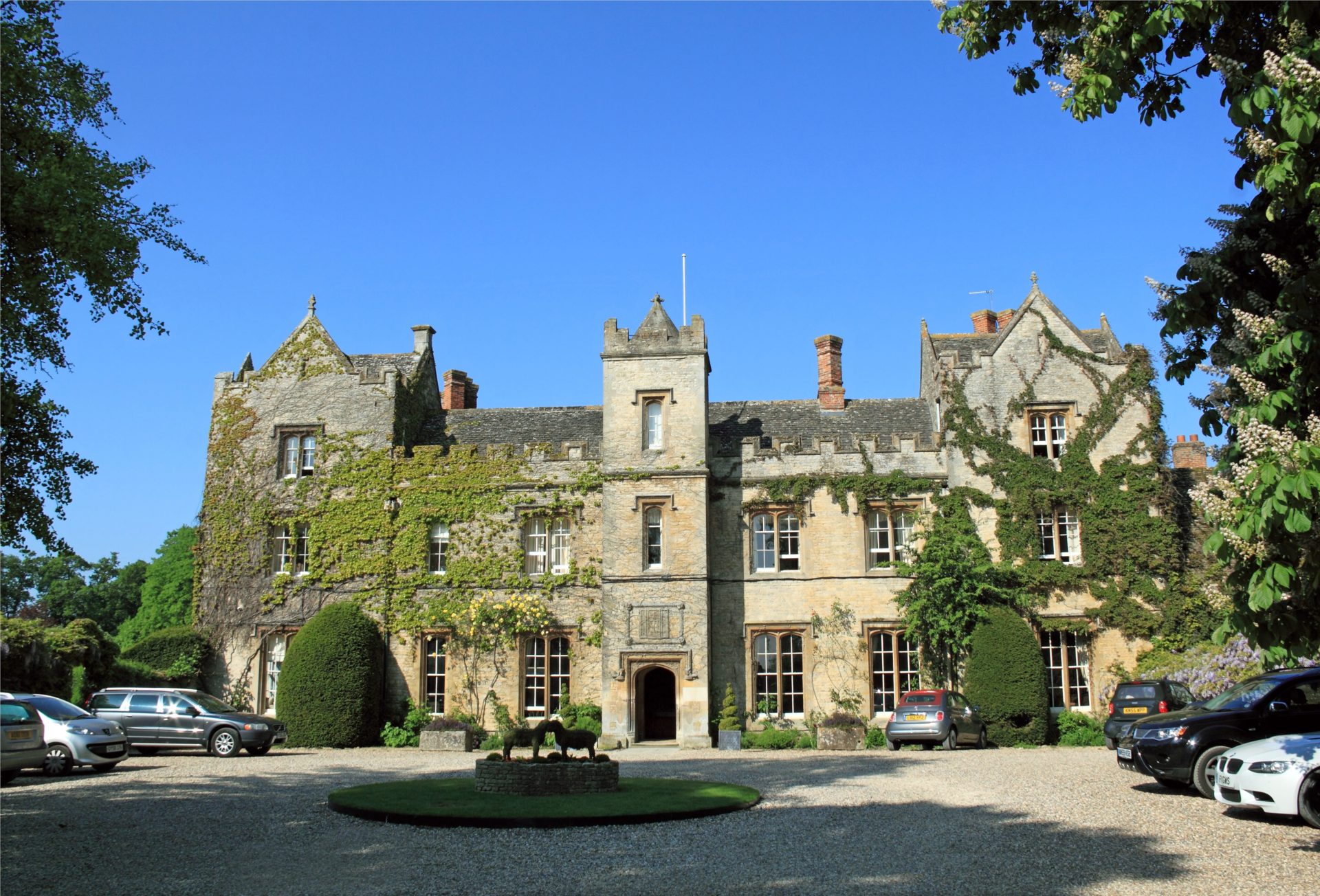 Grade-II listed The Manor hotel saved from administration