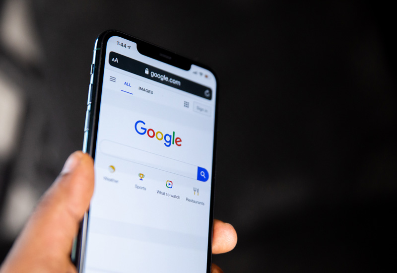 Free hotel booking links now appear on Google search results and Maps