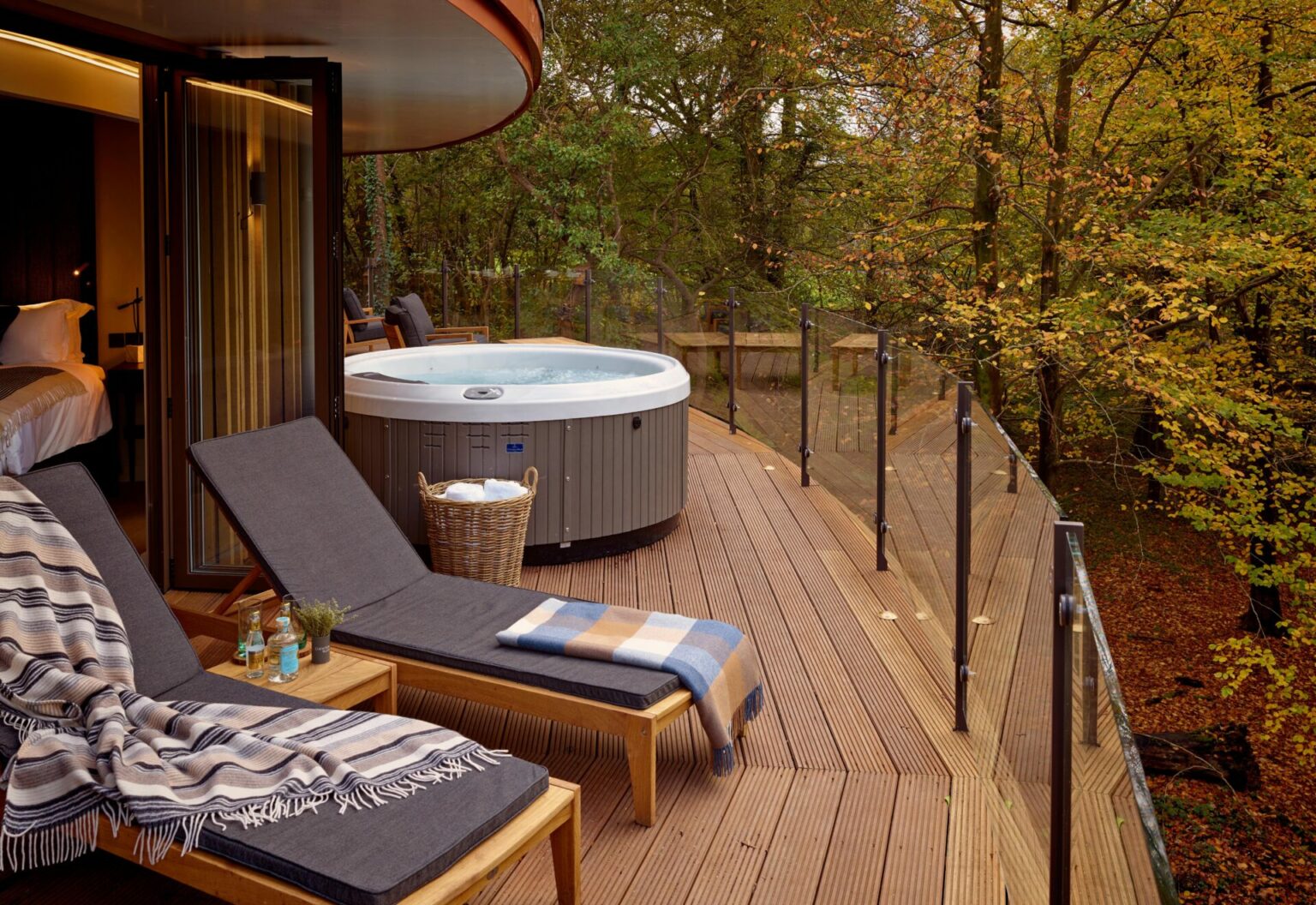 Hotels with hot tub in room: 23 epic places to make a splash