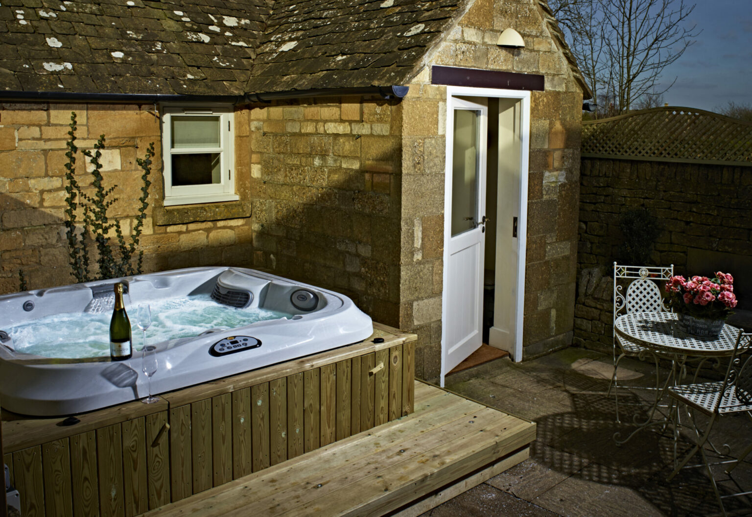 Hotels with hot tub in room: 23 epic places to make a splash