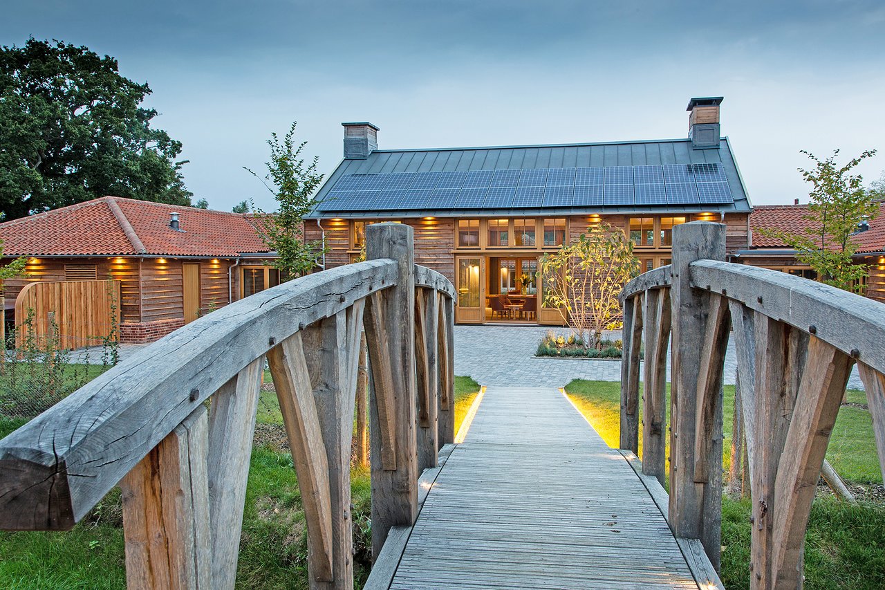 Retreat East signs management deal with London Rock Partners