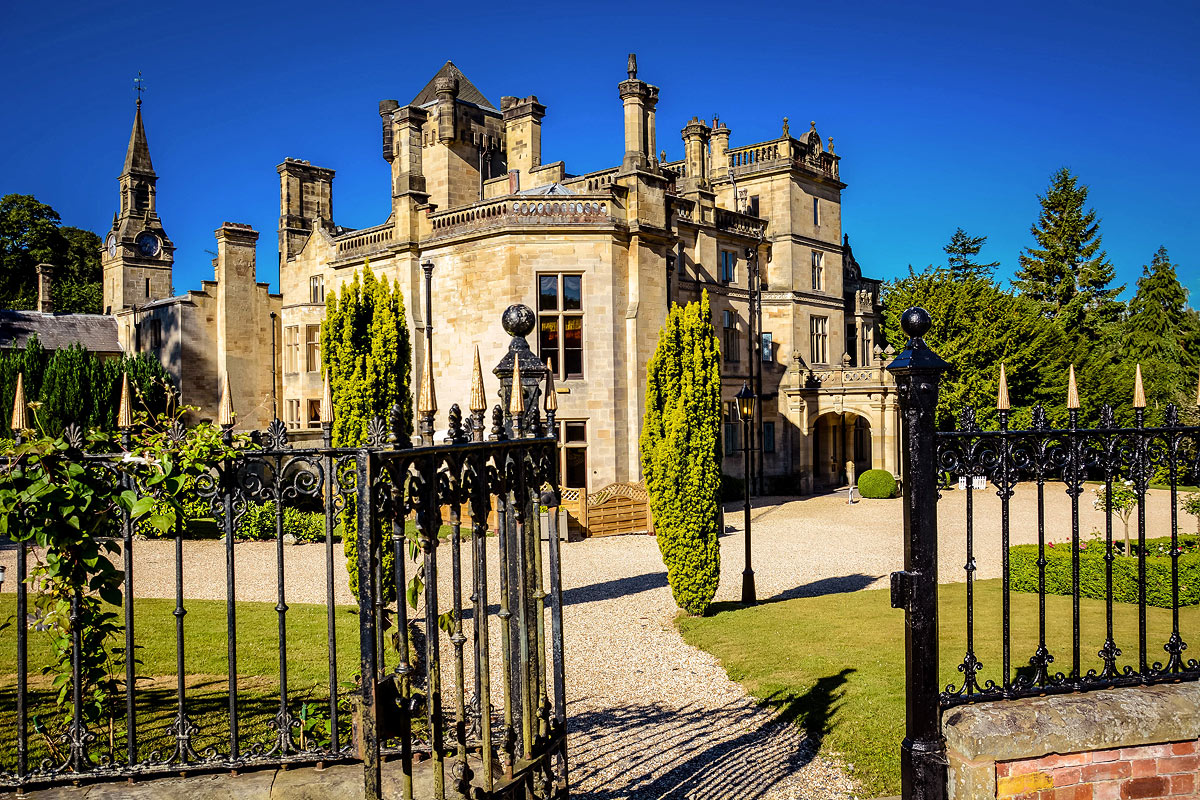 Palé Hall sold to new owners as The Harpers bid farewell